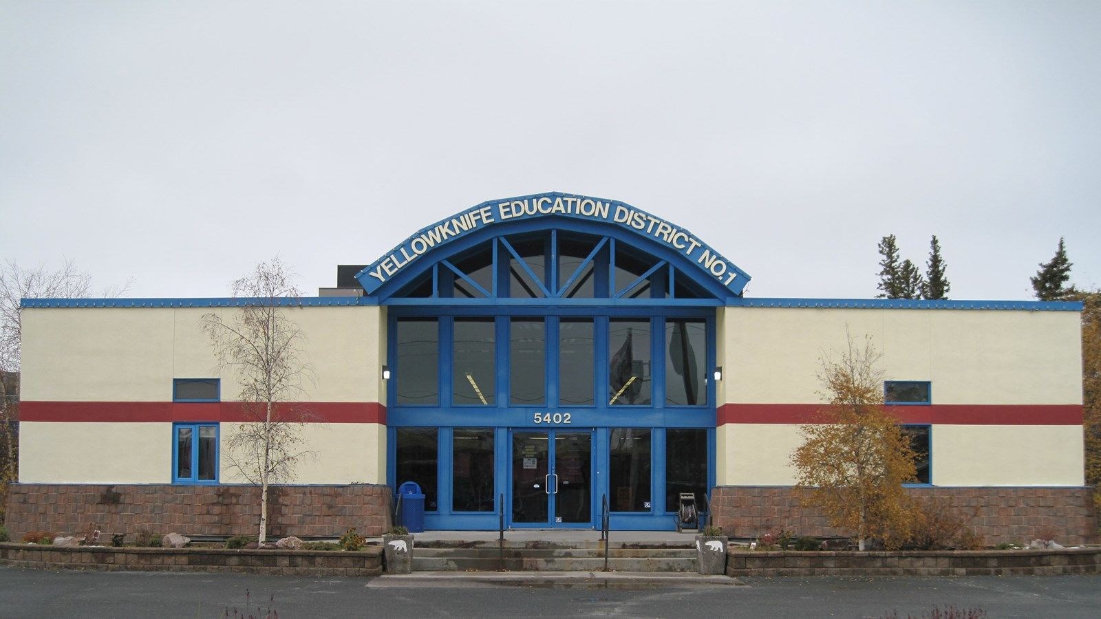 École Sir John Franklin High School